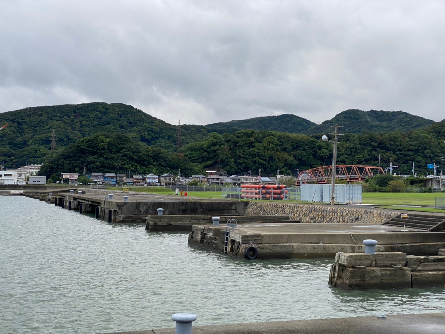 【和歌山県由良町】『由良漁港・海上自衛隊阪神基地』の海釣りガイド（釣れる魚・駐車場・トイレ）｜和歌山釣りwalker